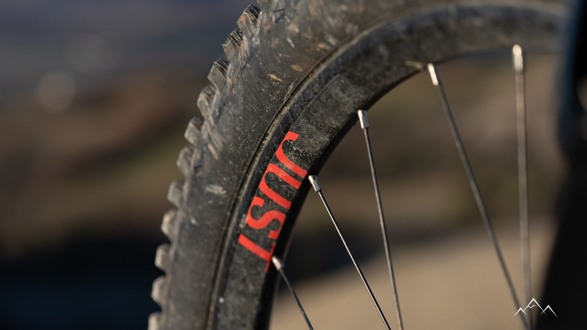 Test | Moustache Game 7 : le baroudeur de l'extrême ! - enDHurobike