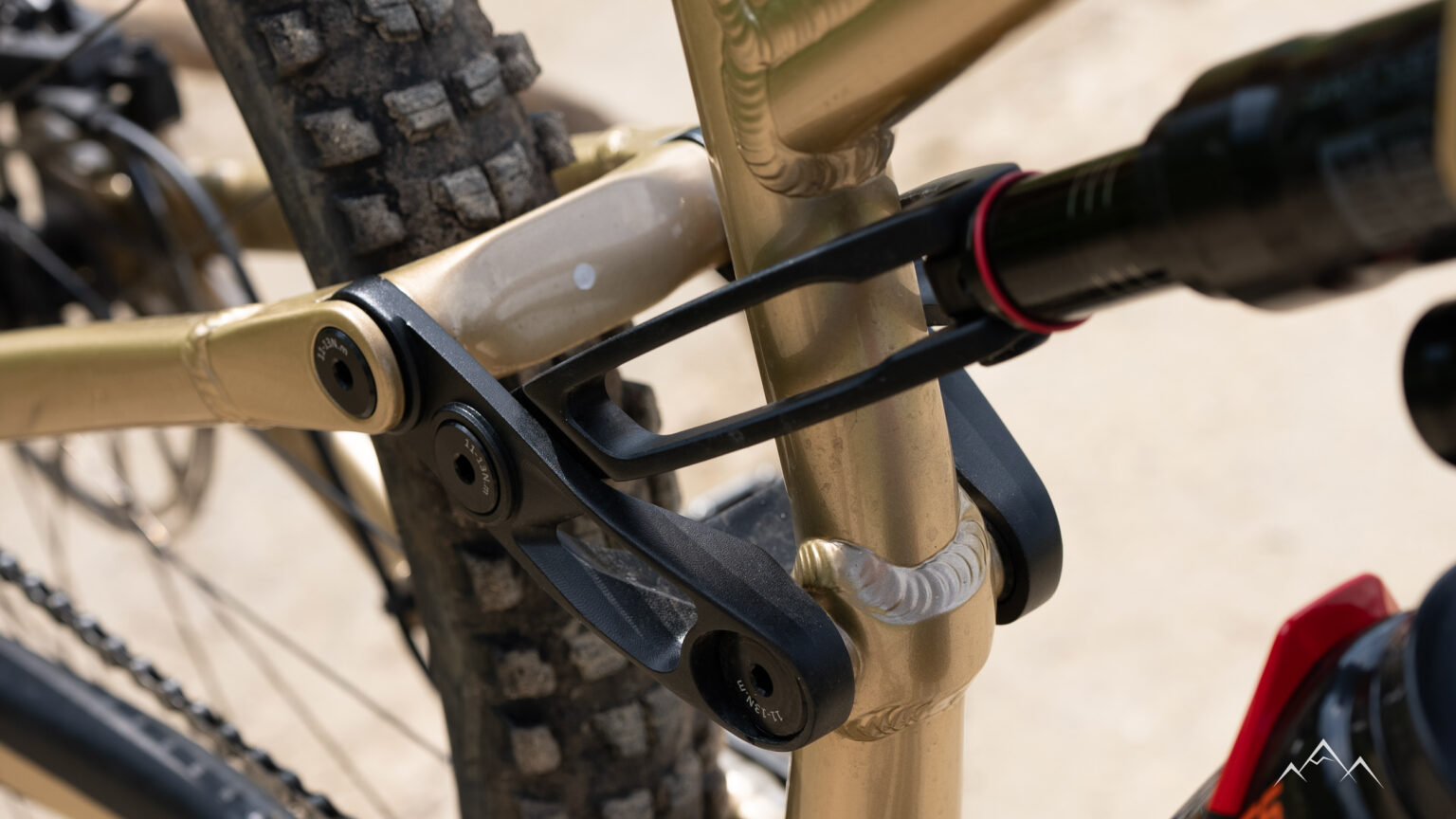 Test | ROCKRIDER Feel 700 LT : L'enduro à petit prix ! - enDHurobike